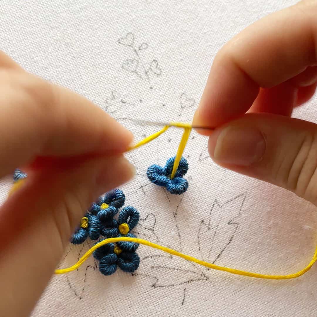 Forget Me Not Floral Embroidery - Makenstitch