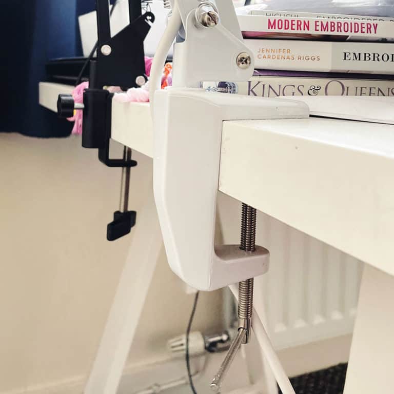 Best Magnifying Lamps For Hand Embroidery - Makenstitch
